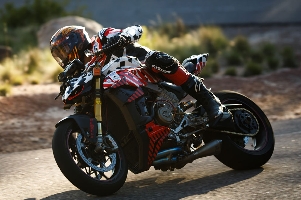 Fallece Carlin Dunne cuando pilotaba la Ducati Streetfighter V4 en el ...