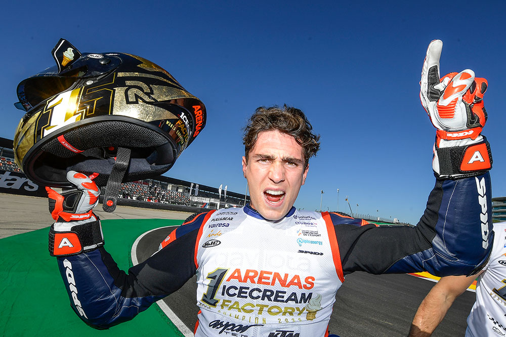 Albert Arenas, Campeón del Mundo de Moto3 | Club del Motorista KMCero