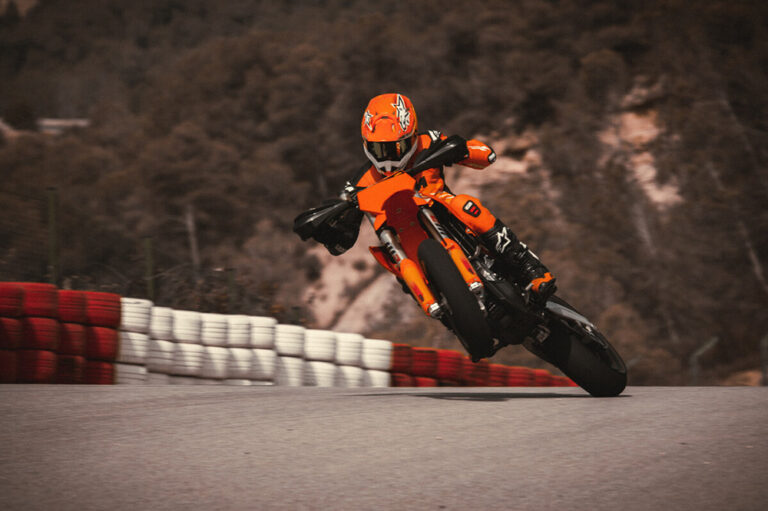 KTM 450 SMR 2025: Supermotard | Club del Motorista KMCero